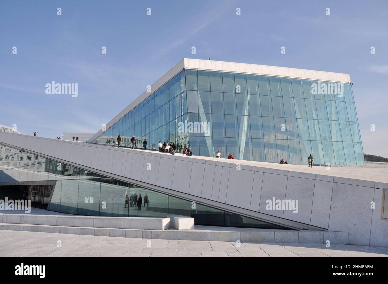 Oslos opera house hi-res stock photography and images - Alamy