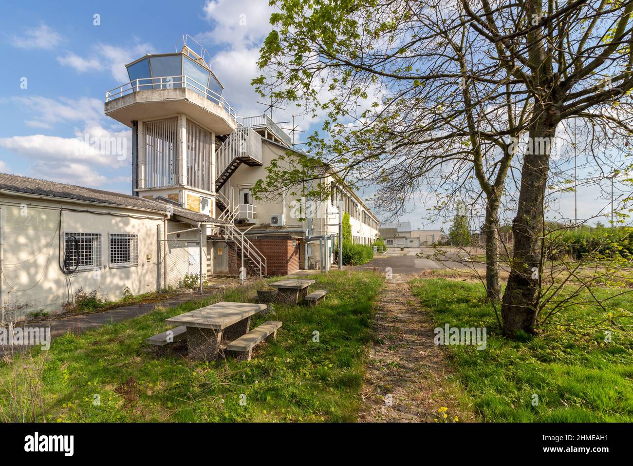 Abandoned military airbase hi-res stock photography and images - Alamy