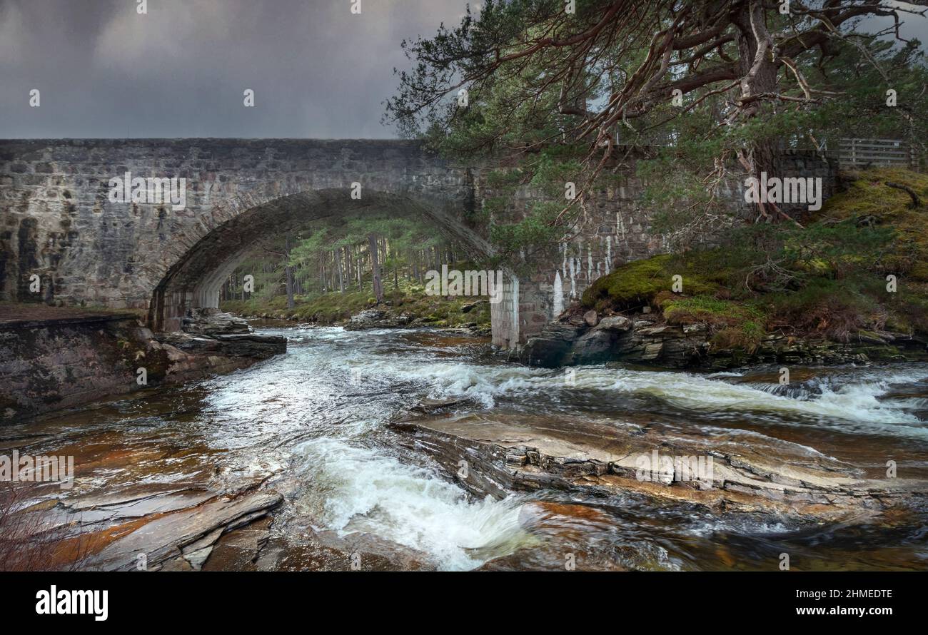 RIVER LUI MAR LODGE ESTATE BRAEMAR SCOTLAND WHITE WATER AND COLOURED ...