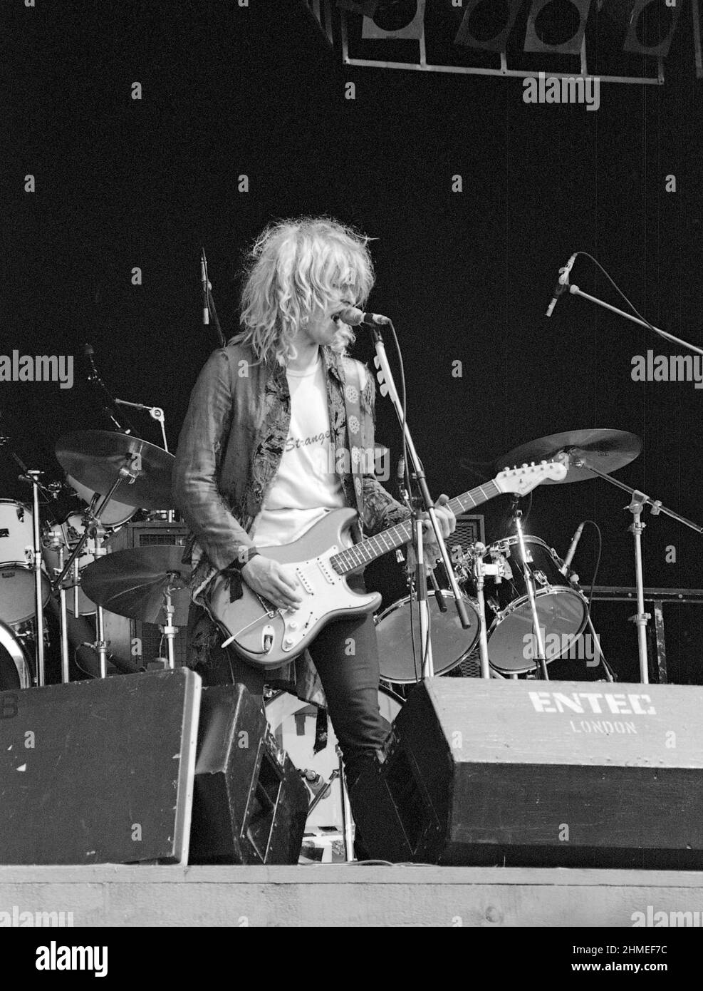 Irish guitarist Bernie Tormé performing at the 1982 Reading Festival ...