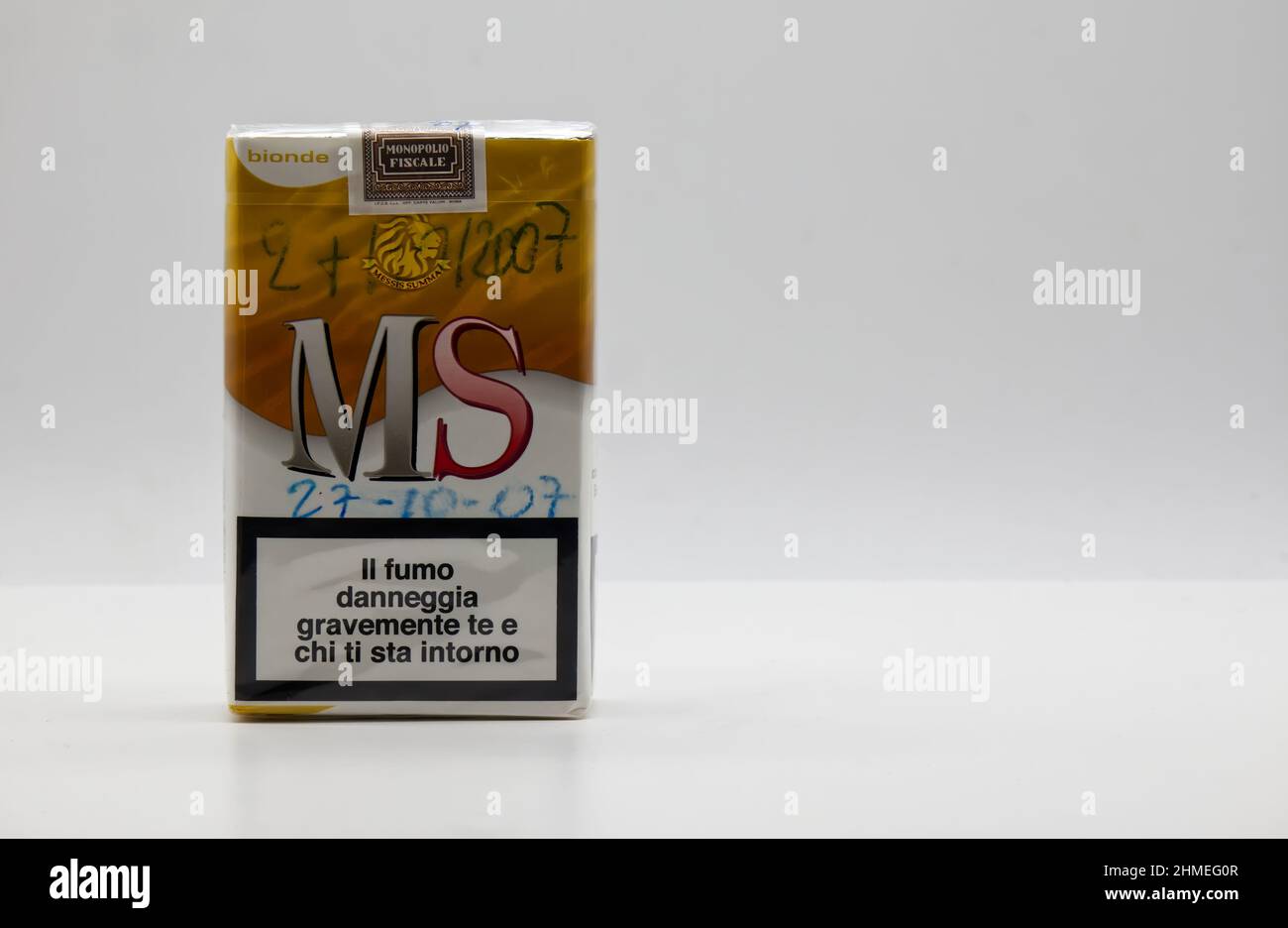 My last MS cigarette pack dated October 2007. Italian text (smoking ...