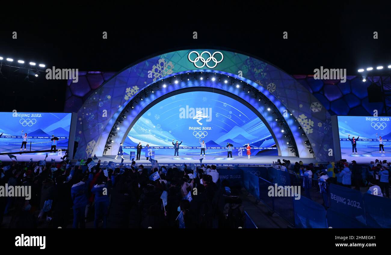 Olympics 2022 medals hi-res stock photography and images - Alamy