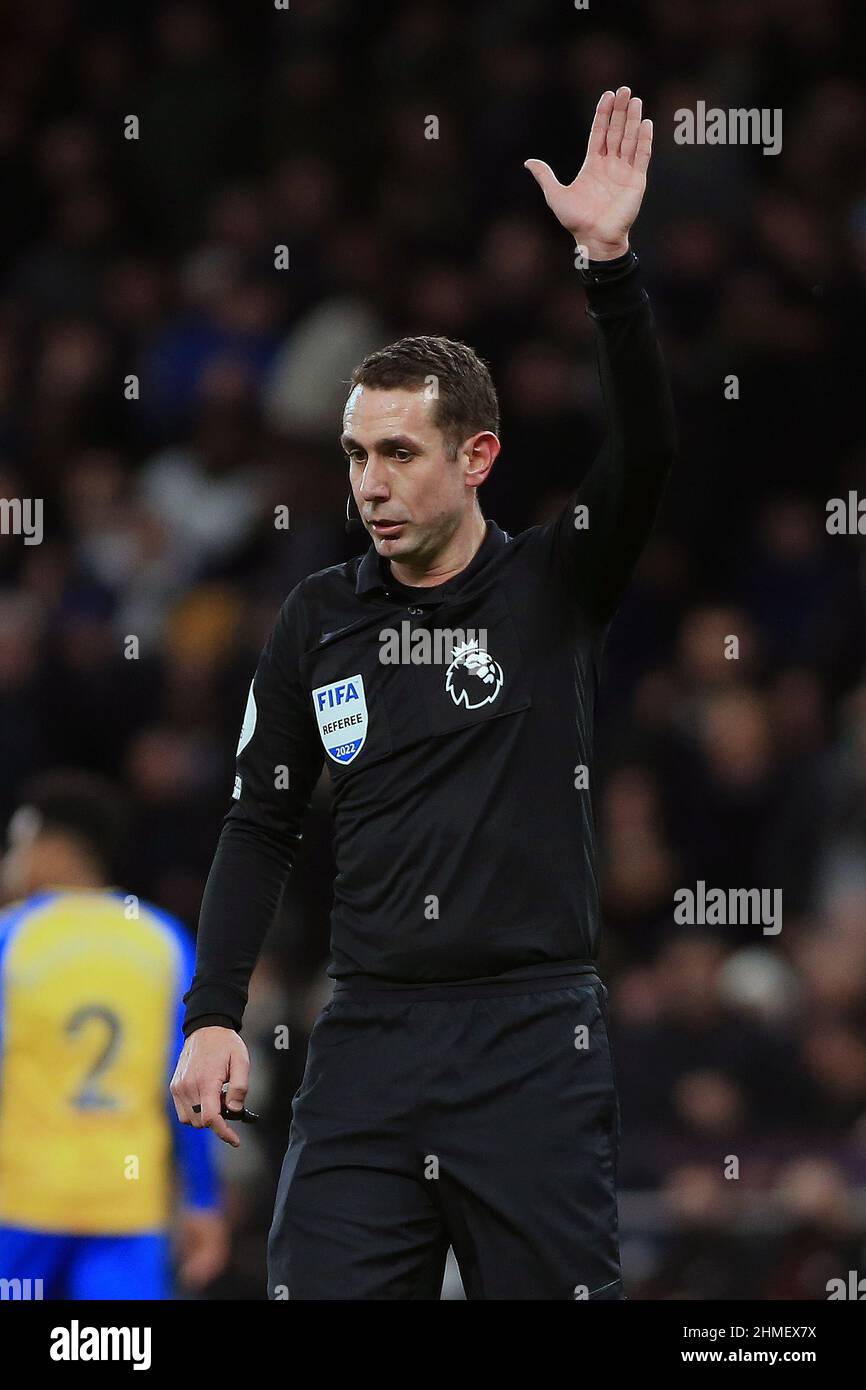 Referee david coote hi-res stock photography and images - Alamy