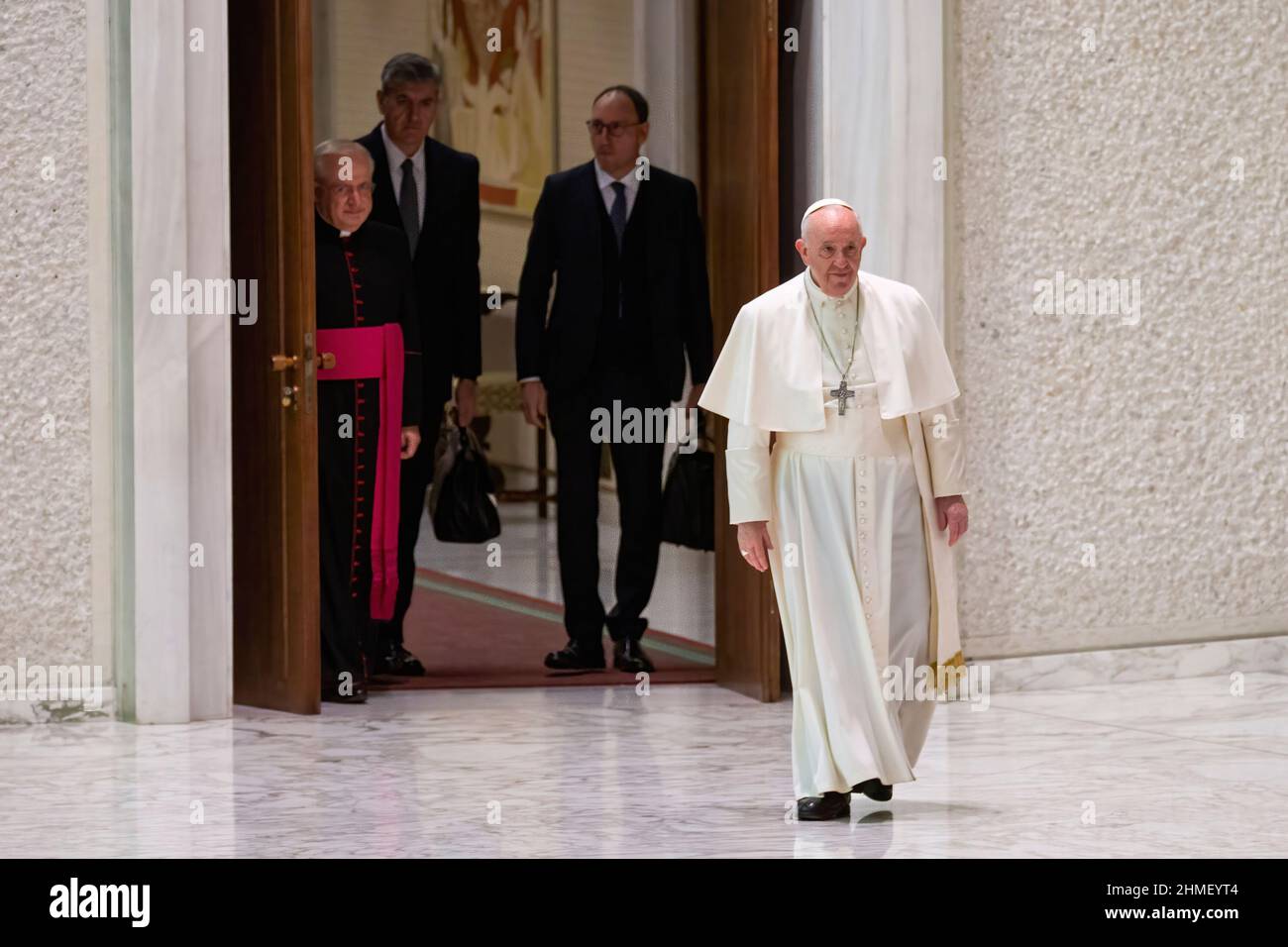 Pope Francis arrives for the traditional Wednesday General Audience ...