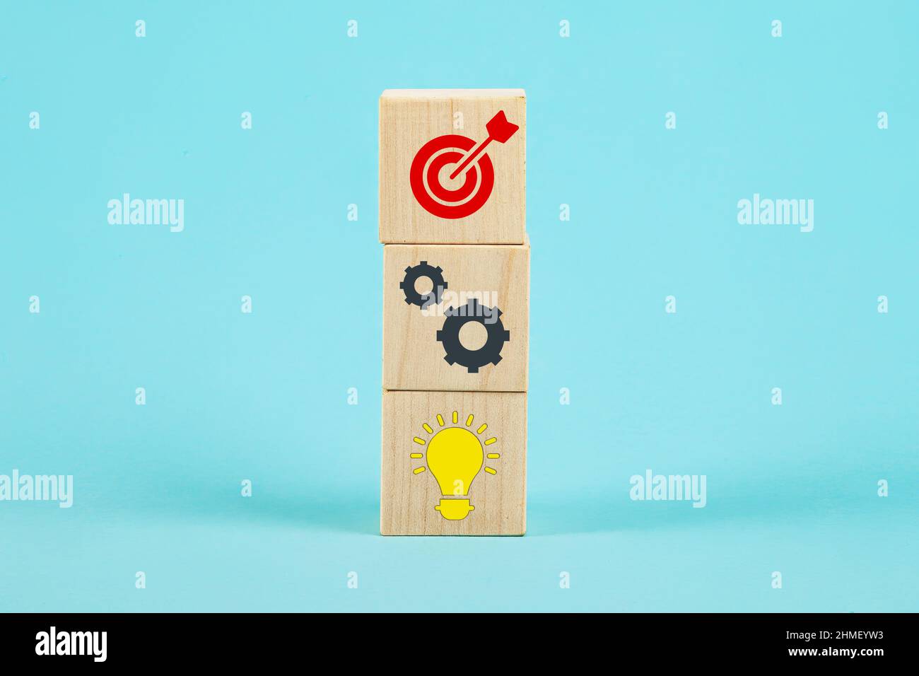 Concept of business strategy and action plan. Cube stacking with icon ...