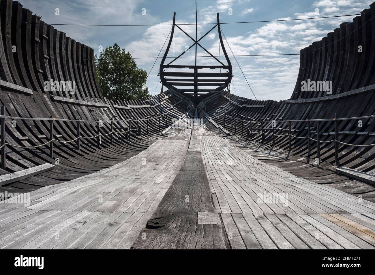 First rank ship of the XVIIth century construction in Gravelines. Work ...