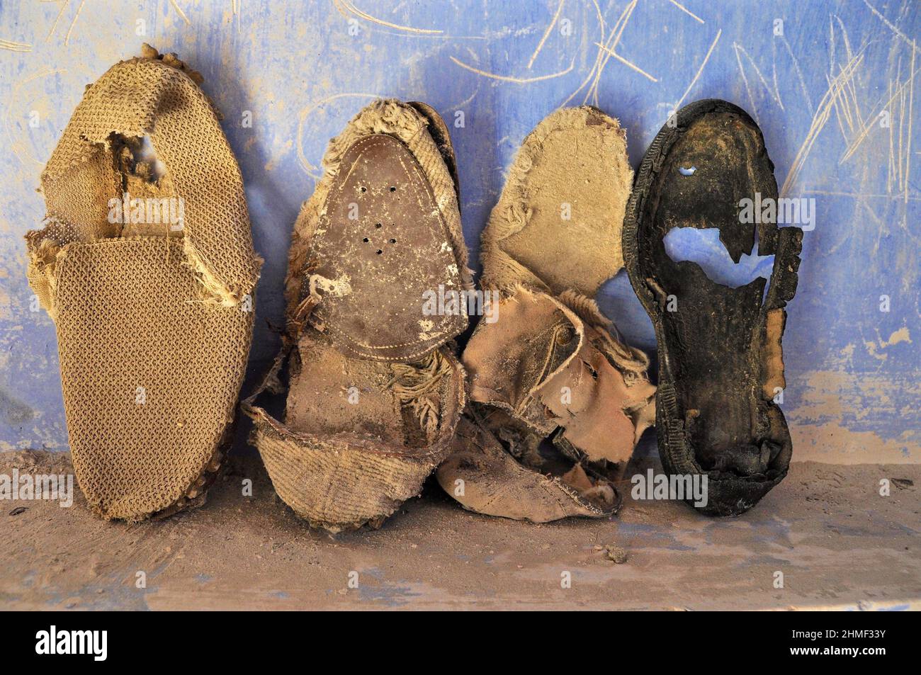 Lean floor hi-res stock photography and images - Alamy