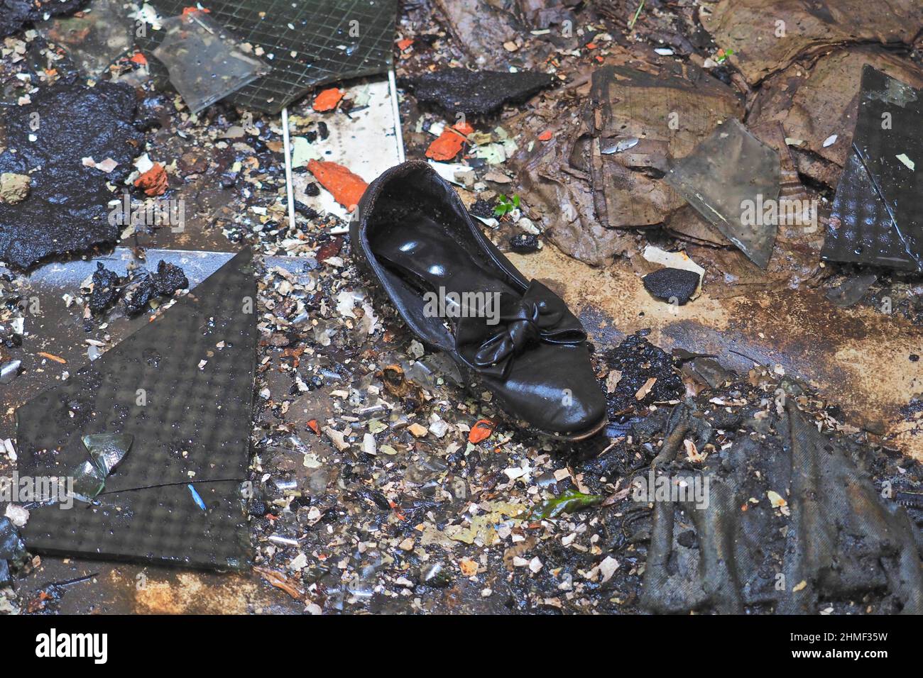 Black Laughing Shoe with Bow for Ladies, Rotten Shoe, Shoe Wreck, Worn ...