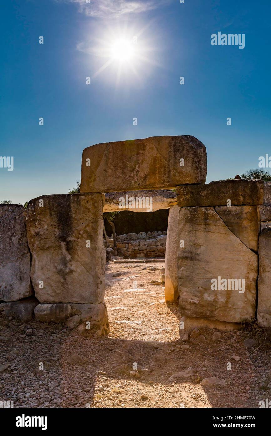 Torre d'en Galmes, Talayotic settlement, megalithic building, 1400 BC ...