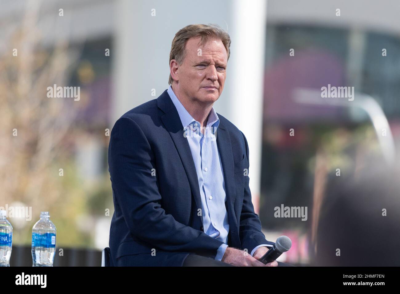 Inglewood, USA. 09th Feb, 2022. NFL boss Roger Goodell holds a press ...