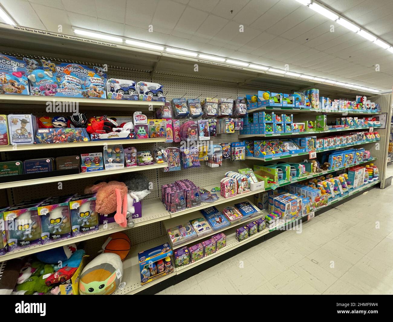 Toddler toy store hi-res stock photography and images - Alamy