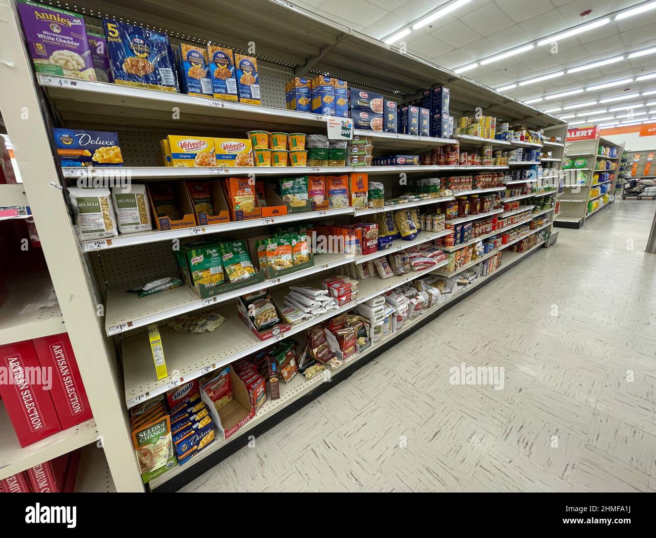 Convenience store interior usa hi-res stock photography and images - Alamy