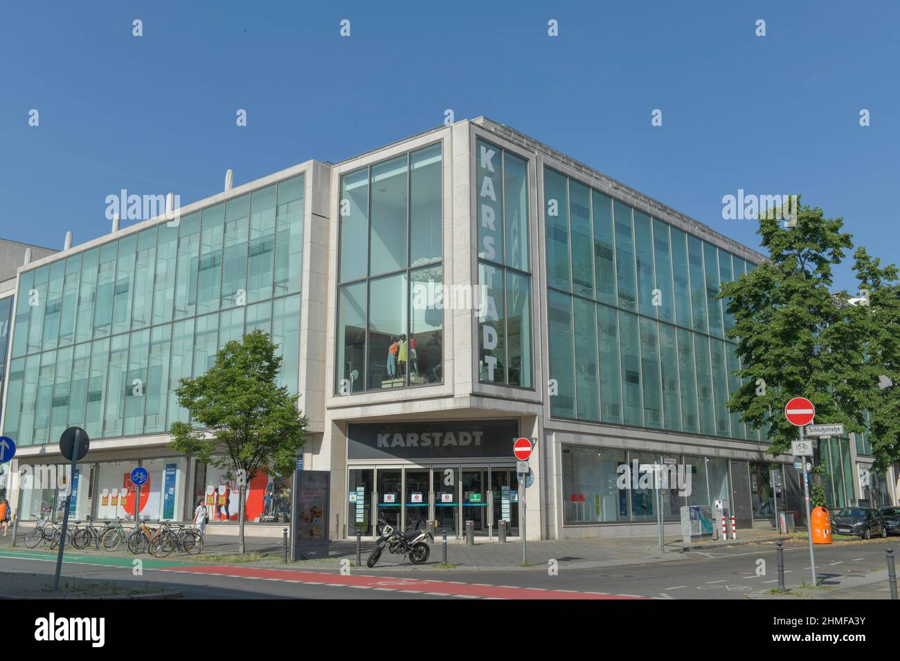 Boulevard berlin mall hi-res stock photography and images - Alamy