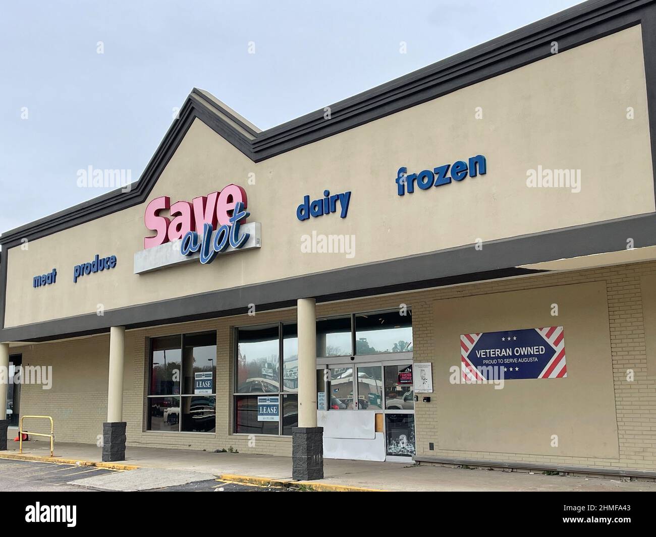 Save a lot store hi-res stock photography and images - Alamy