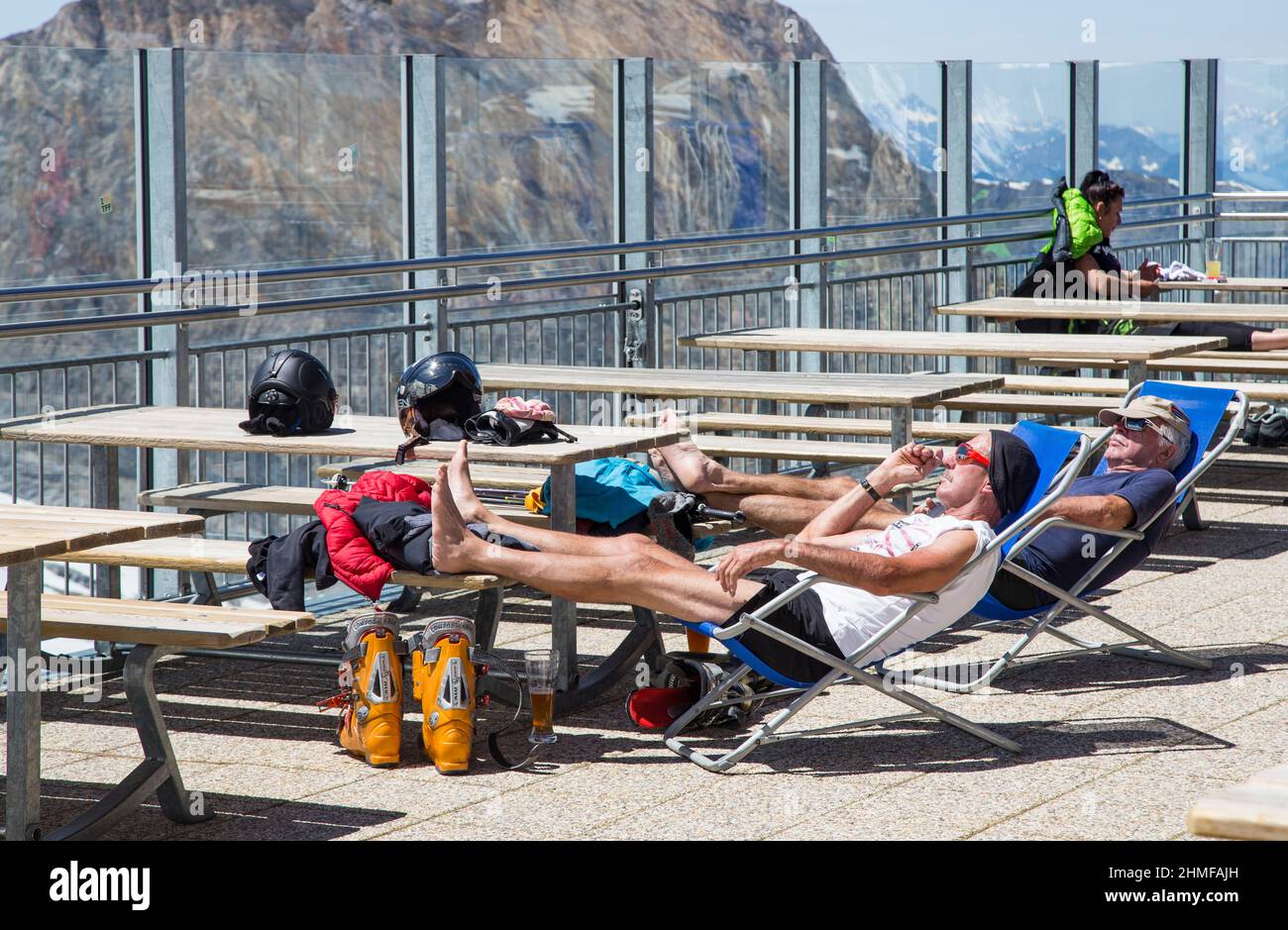 Sunbathe terrace hi-res stock photography and images - Alamy