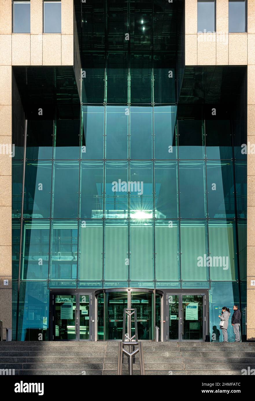 Insurance building hi-res stock photography and images - Alamy