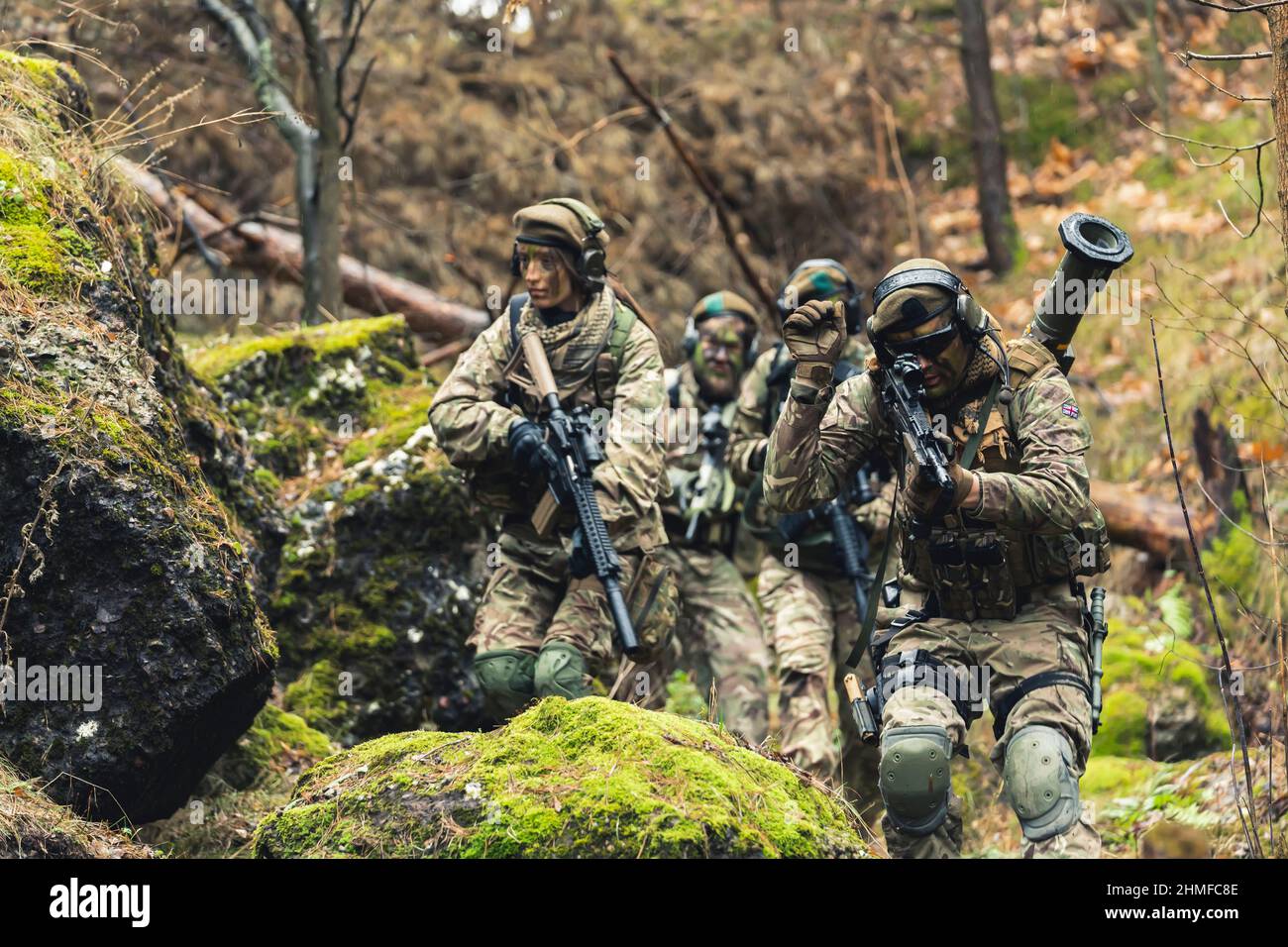 Mixed gender infantry marine squad on a infiltration mission Stock ...