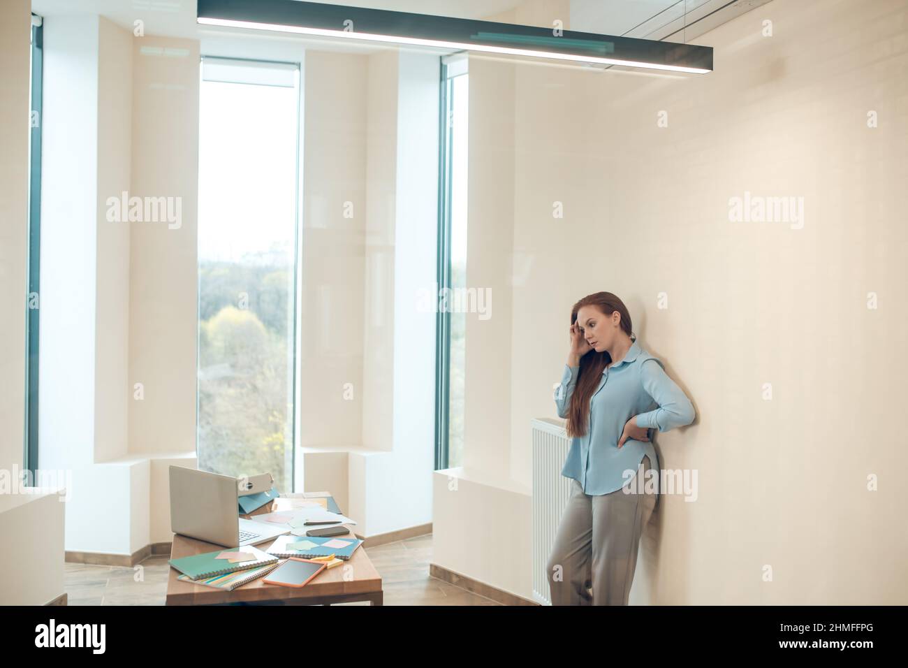 Pretty young woman thoughtfully hi-res stock photography and images - Alamy