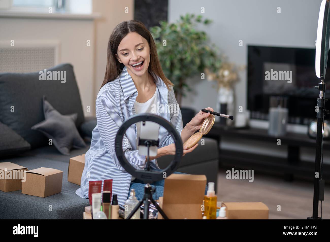 Online tutorial hi-res stock photography and images - Alamy