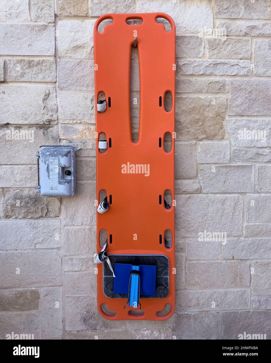 Spinal board hi-res stock photography and images - Alamy
