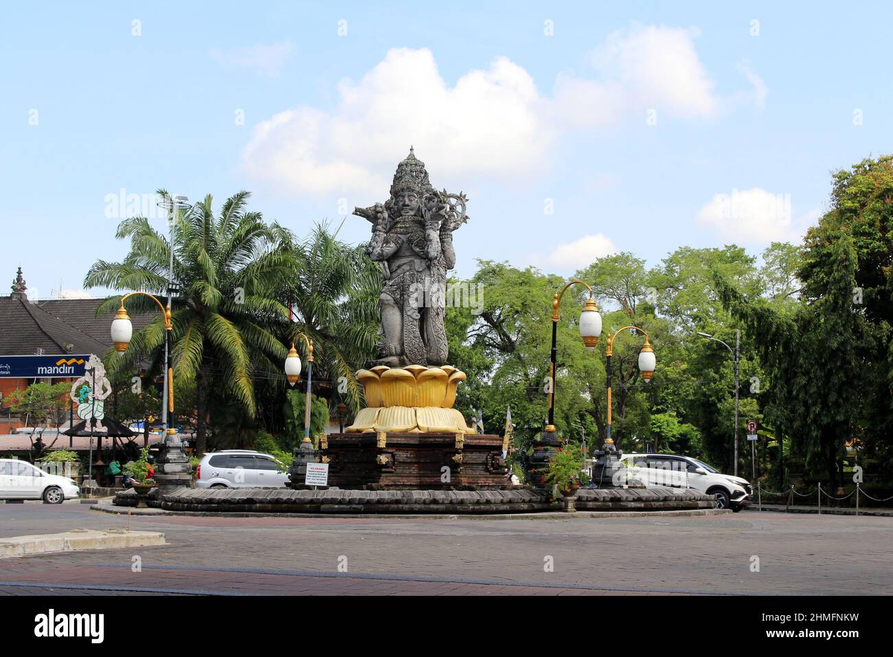 Modern balinese sculpture hi-res stock photography and images - Alamy