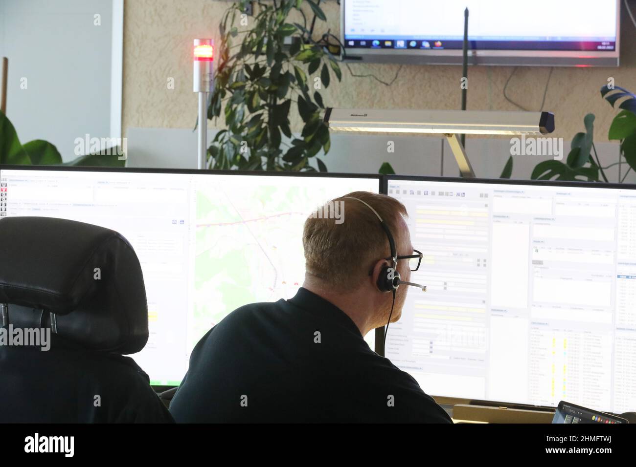 112 emergency call center hi-res stock photography and images - Alamy