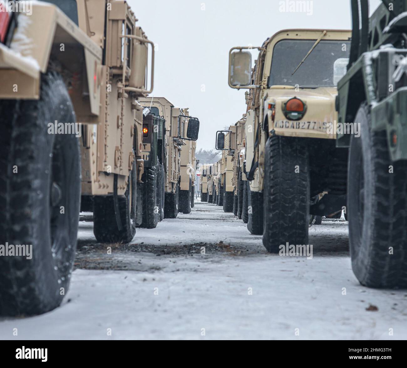 U.S. Army Soldiers assigned to 10th Combat Aviation Brigade conduct ...