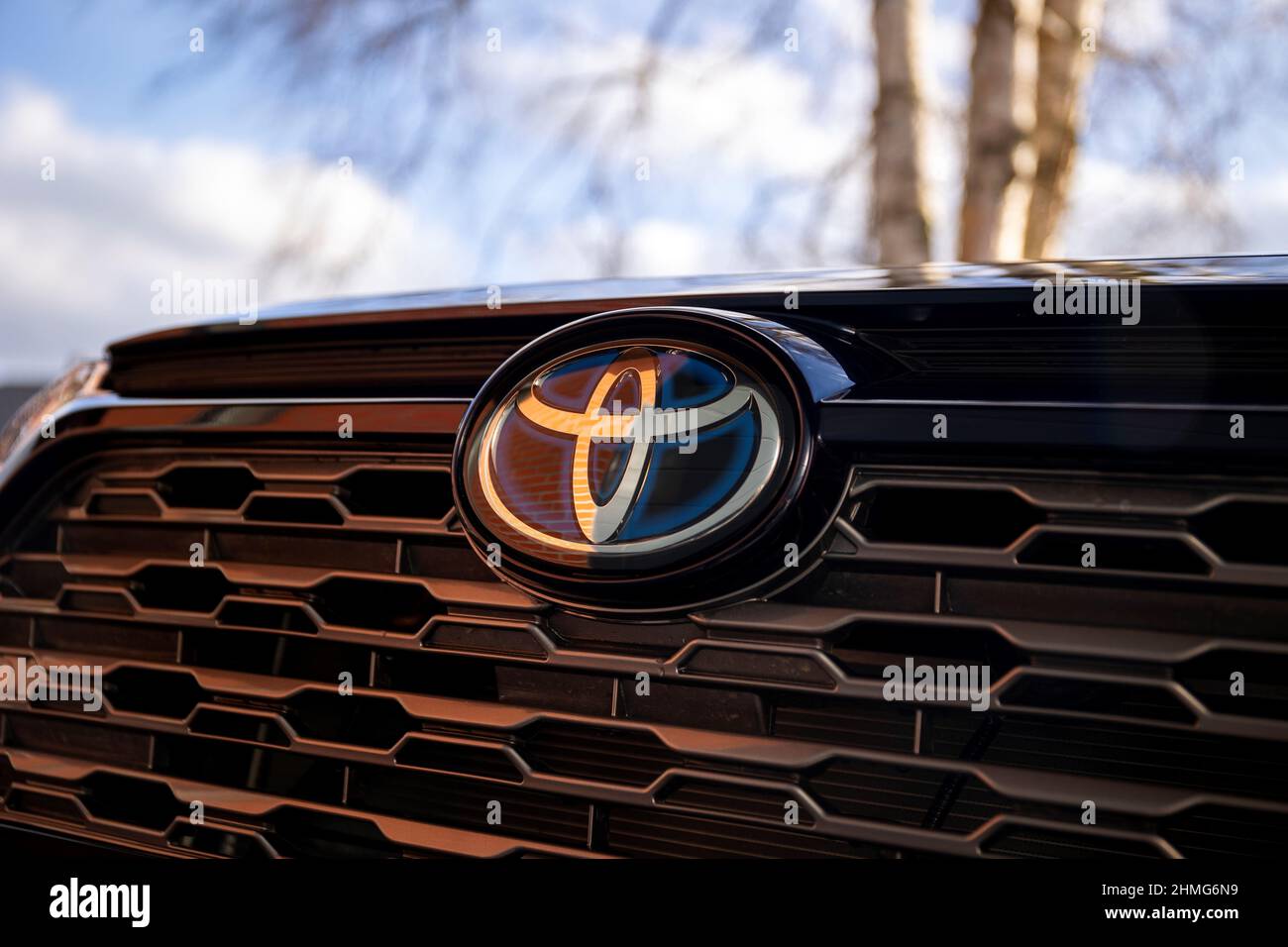 Toyota rav4 logo hi-res stock photography and images - Alamy