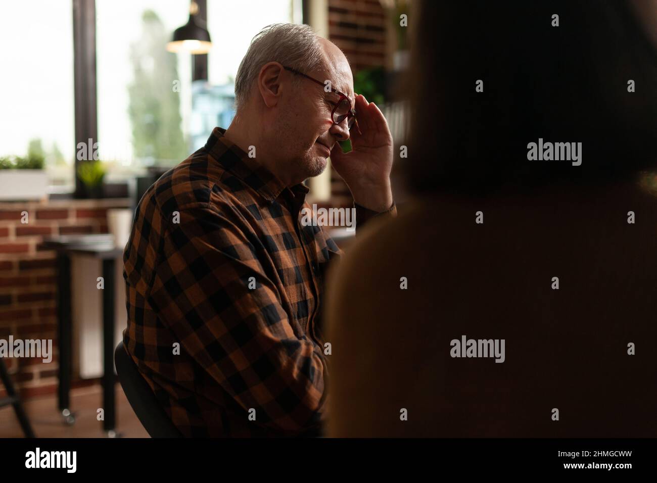 Alcoholics anonymous meeting hi-res stock photography and images - Alamy