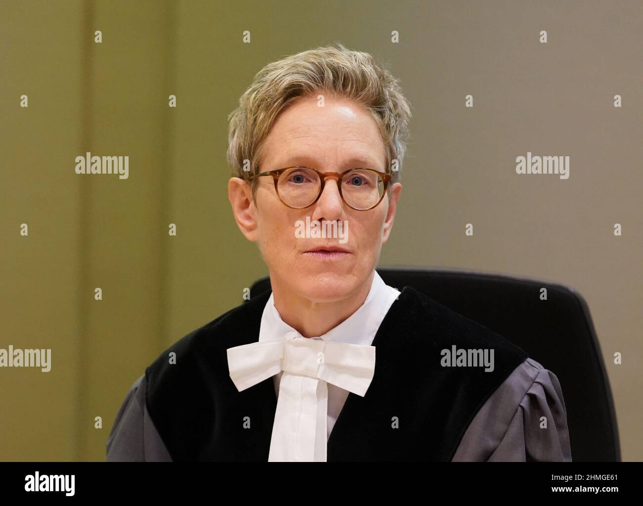 Courtroom hearing judge hi-res stock photography and images - Alamy Courtroom hearing judge hi-res stock photography and images - Alamy