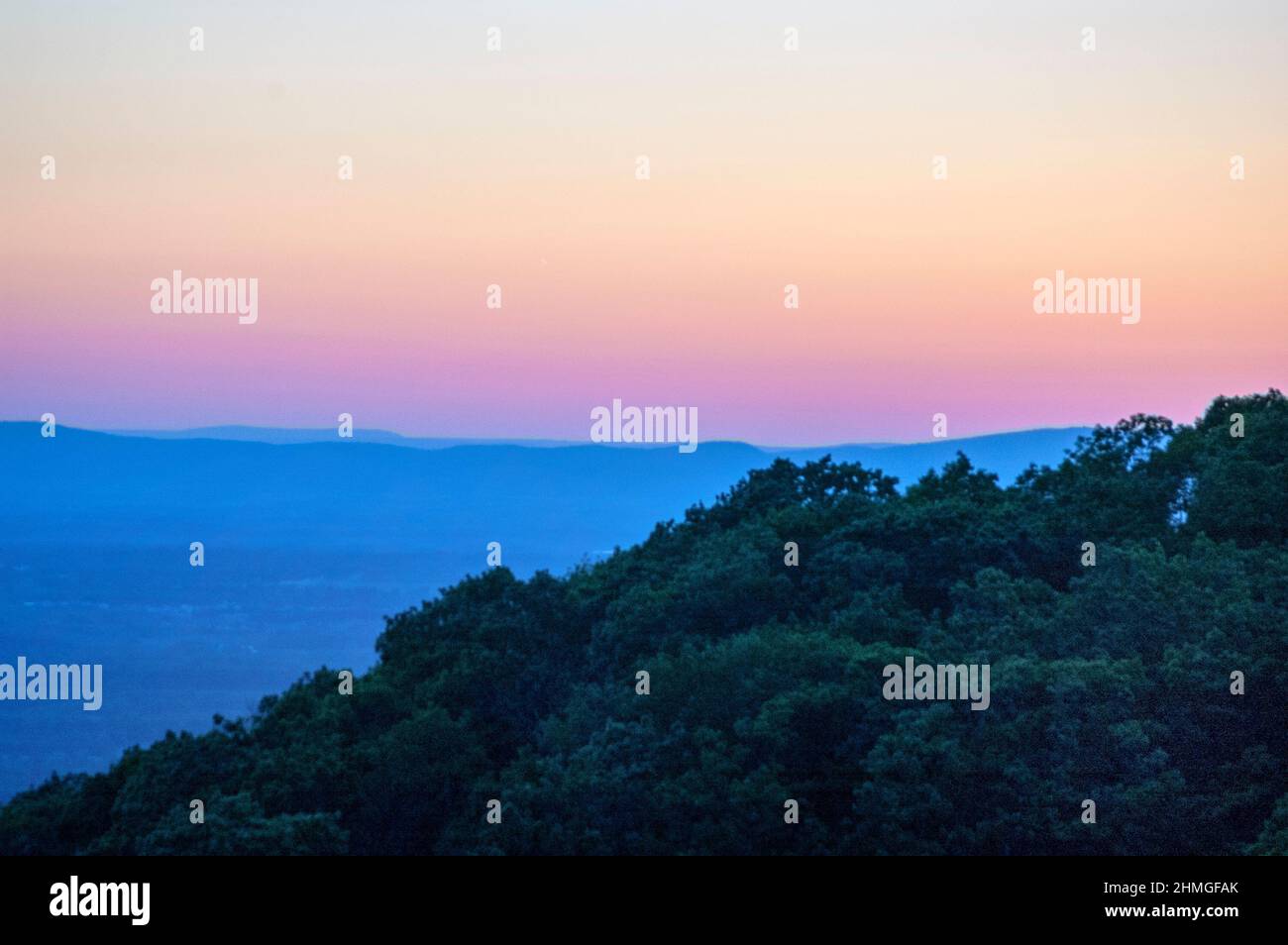 Annapolis Rock overlooking the Cumberland Valley off the Appalachian ...