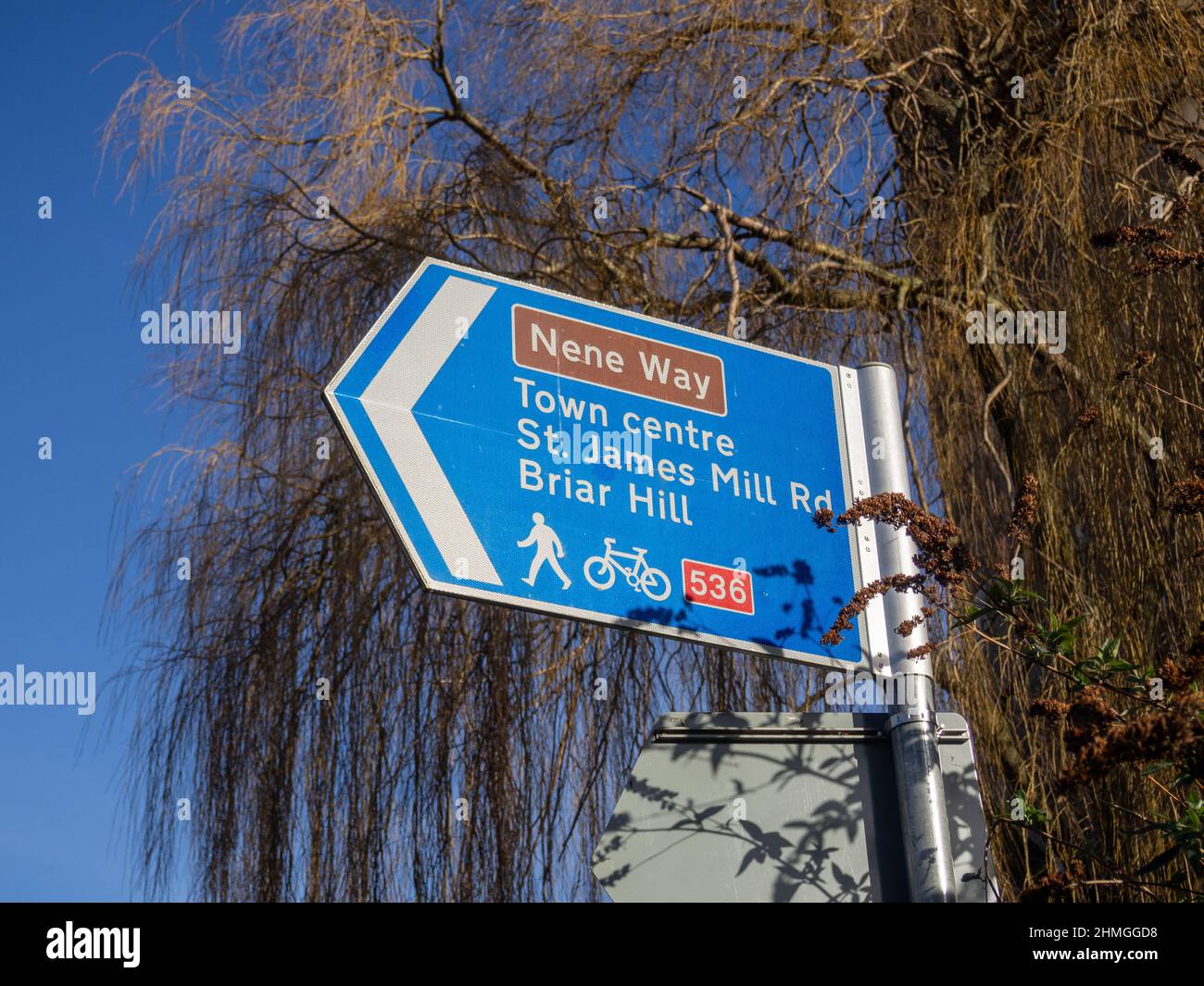 Footpath and cycle hi-res stock photography and images - Alamy