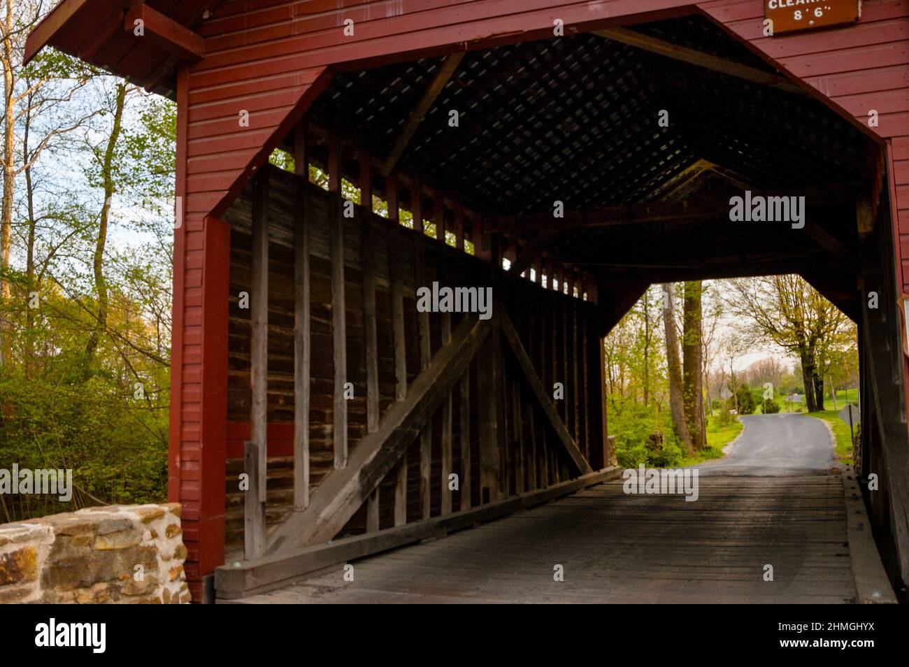 Roddy Road Covered Bridge in Thurmont at Owens Creek in Maryland Stock ...