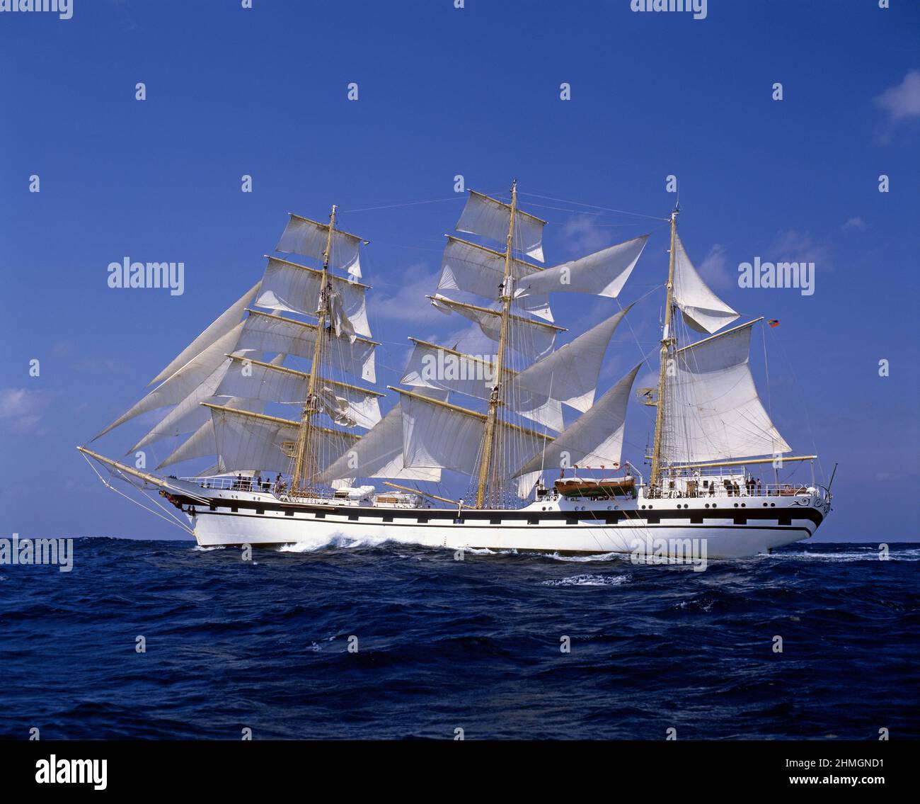 Tall ship simon bolivar hi-res stock photography and images - Alamy