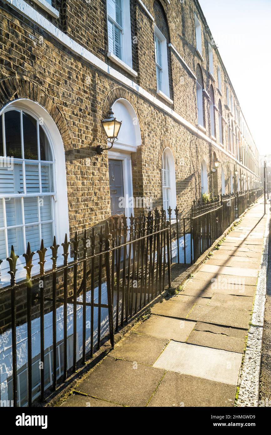 London Pavement in Old Area Stock Photo - Alamy