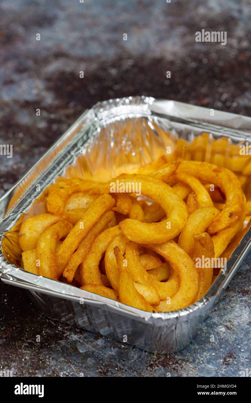 Foil takeaway carton hi-res stock photography and images - Alamy