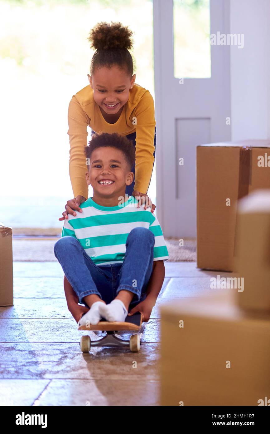 Children playing with boxes hi-res stock photography and images - Alamy