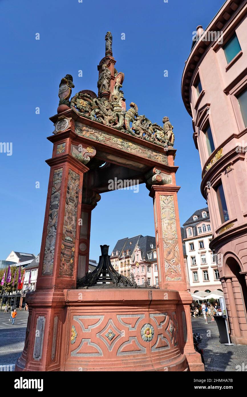Mainz germany market square hi-res stock photography and images - Alamy