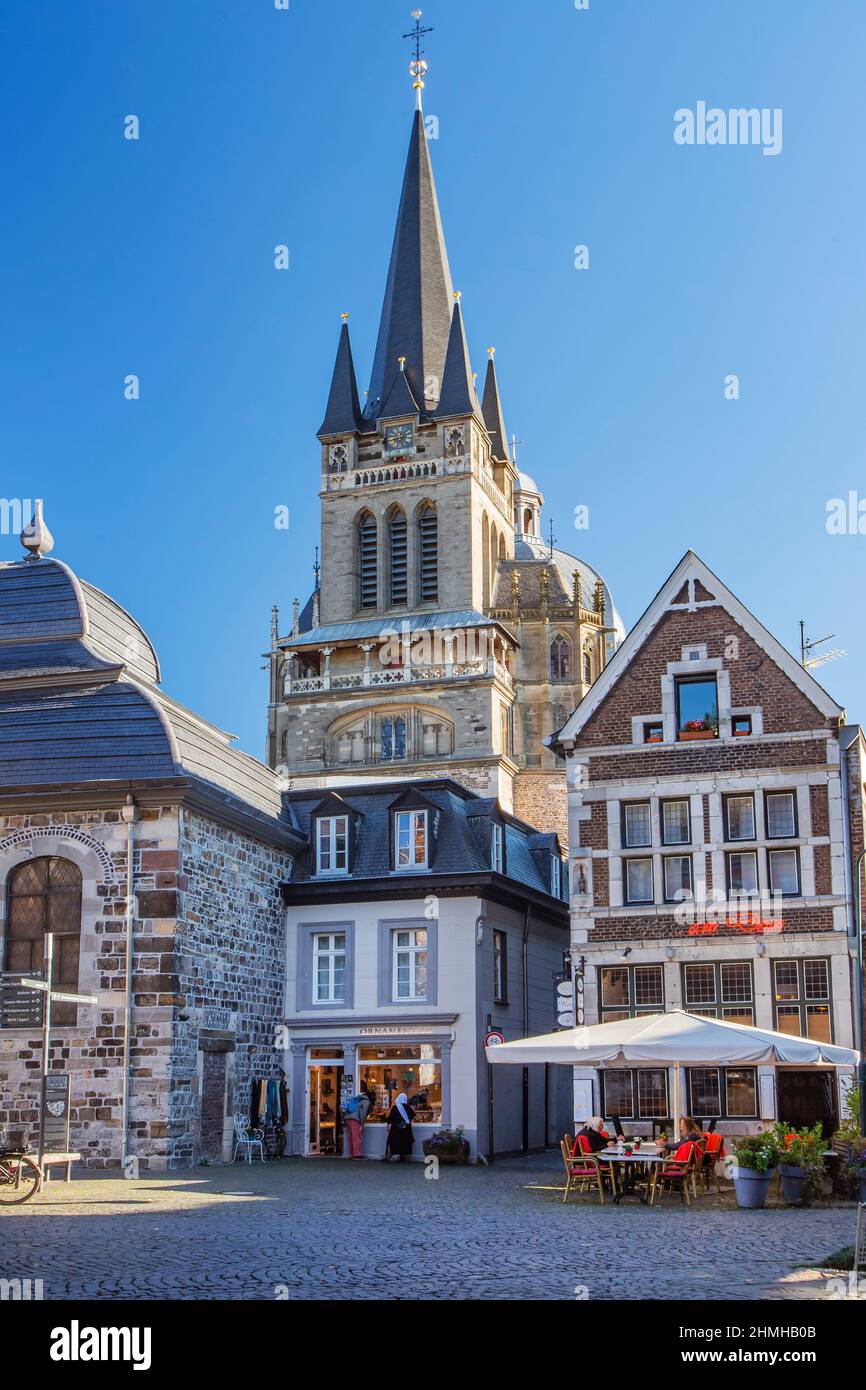 Old town houses and baptistery at the fish market with westwork and ...