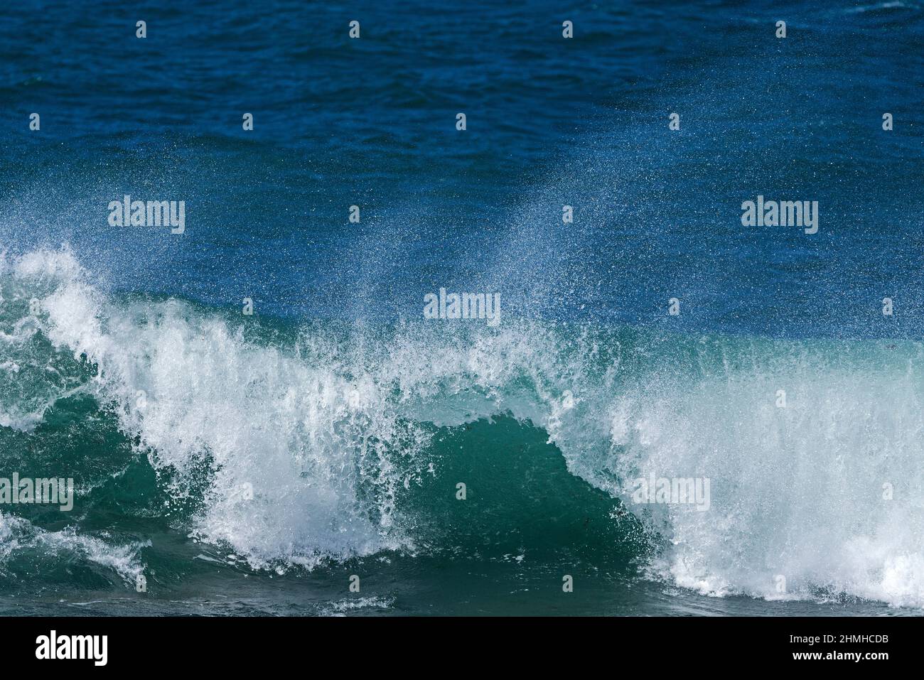 spraying wave, Dingle Peninsula, Ireland, County Kerry Stock Photo - Alamy