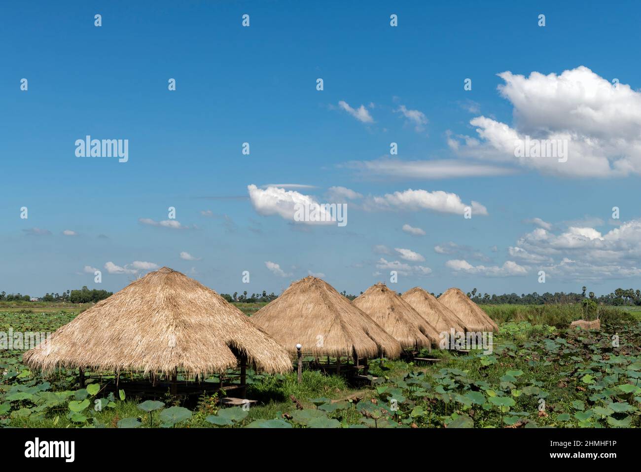 Rustic huts hi-res stock photography and images - Alamy