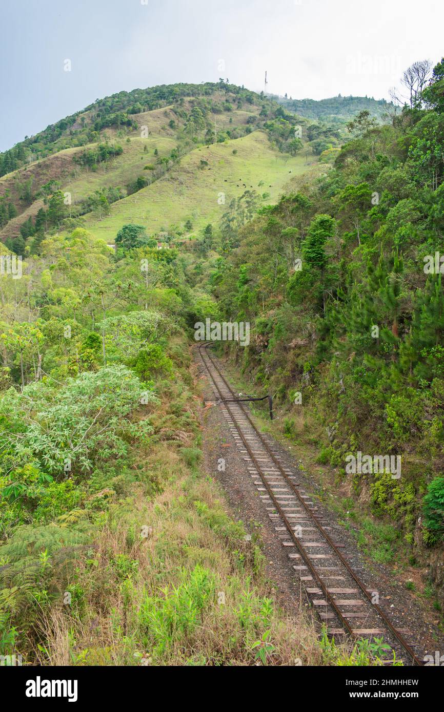 A view of the train tracks at Eugenio Lefevre train station - Santo ...