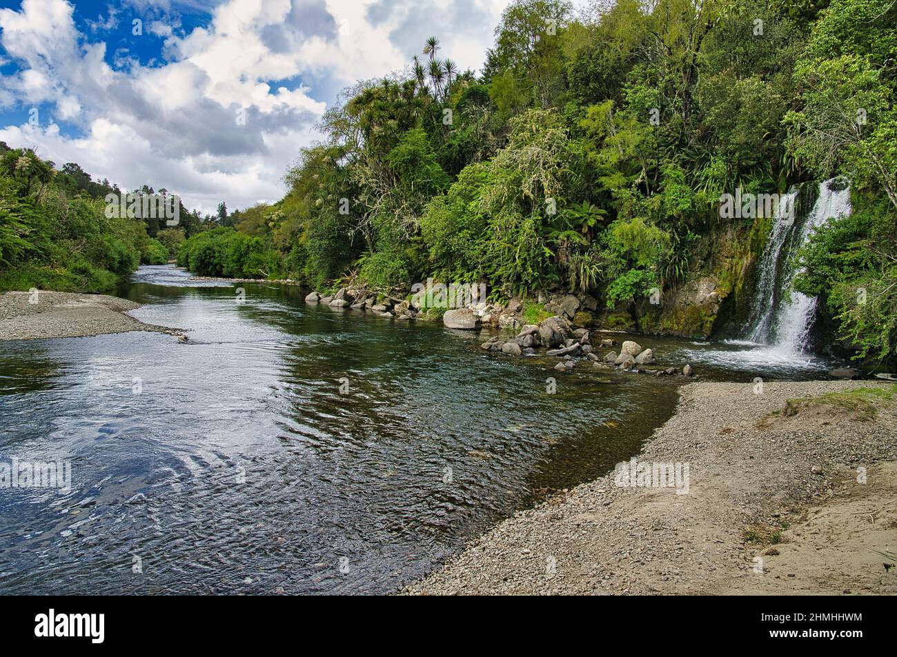 Whirinaki waterfall hi-res stock photography and images - Alamy