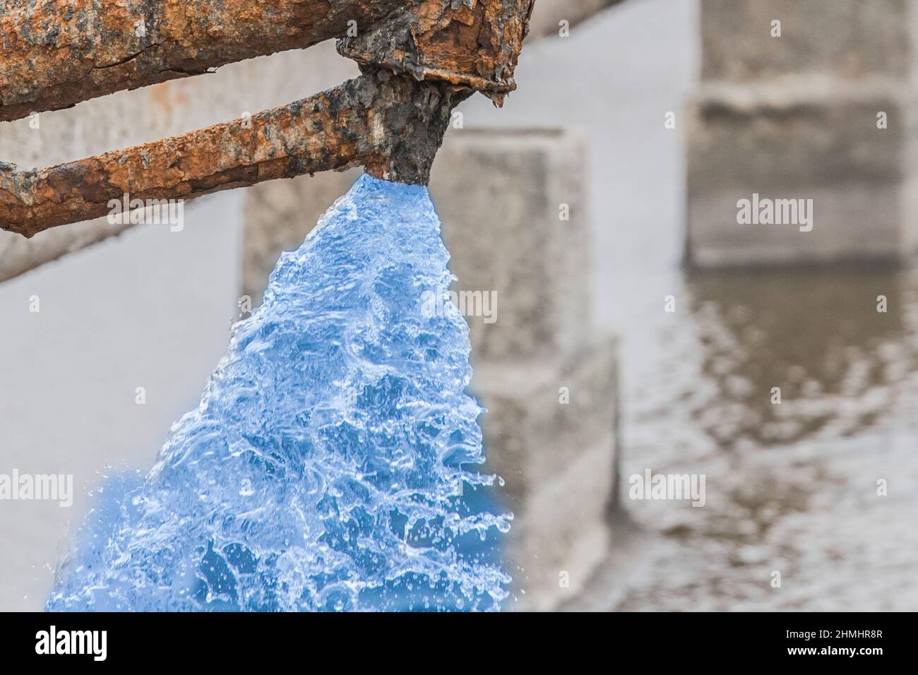 Rusty pipes hi-res stock photography and images - Alamy