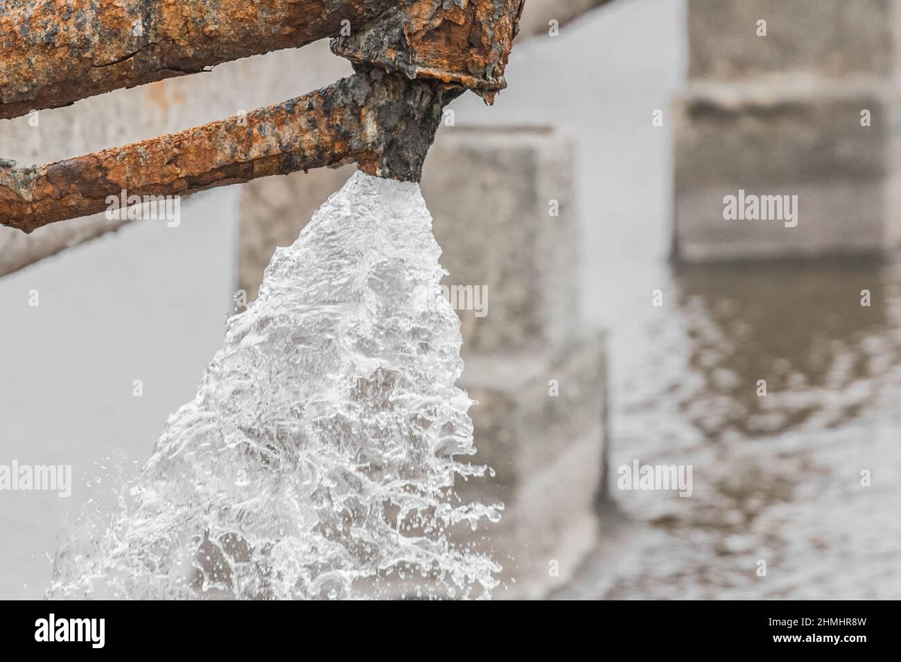Rusty pipes hi-res stock photography and images - Alamy