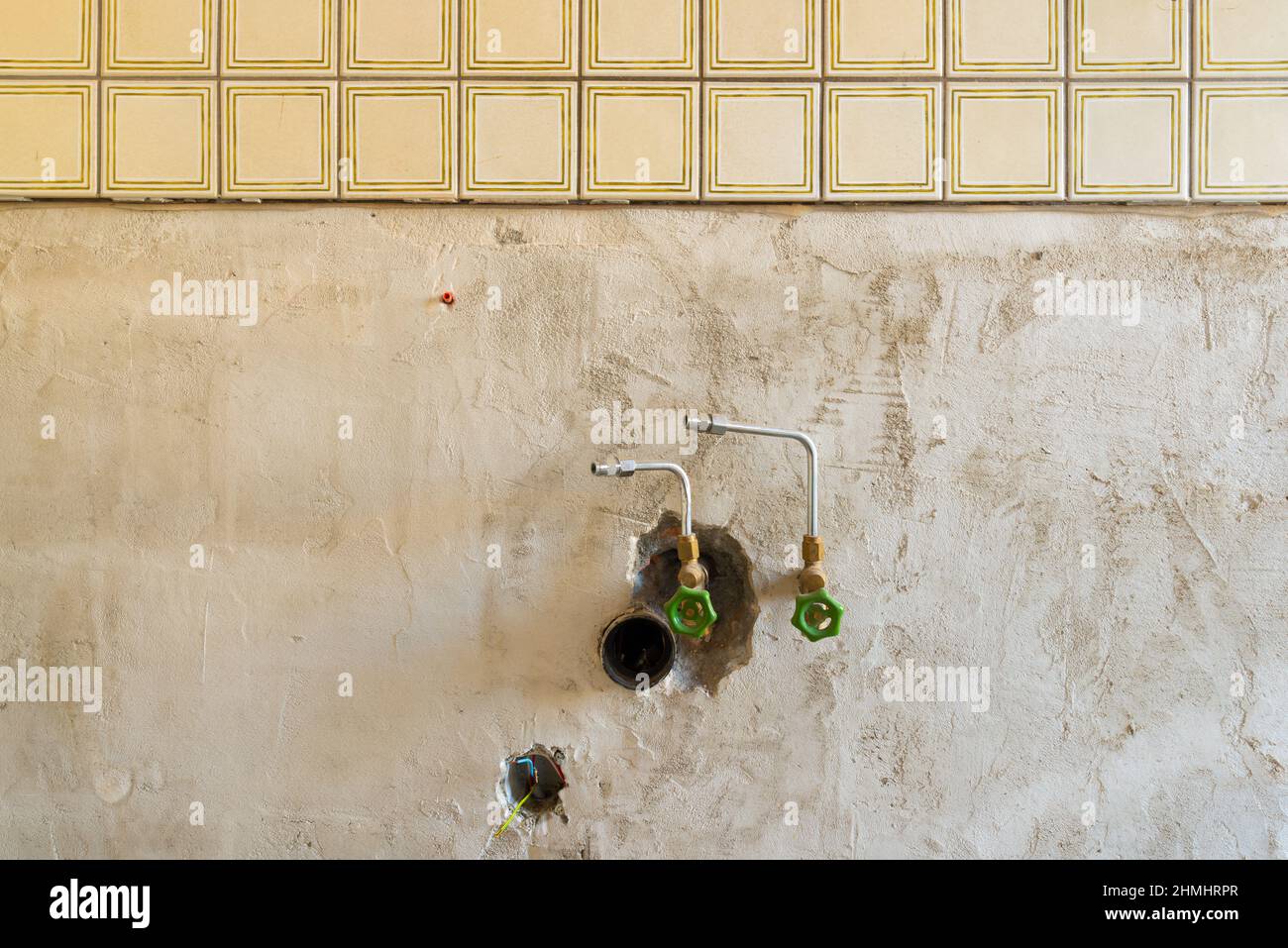 Old pipes valves tile hi-res stock photography and images - Alamy