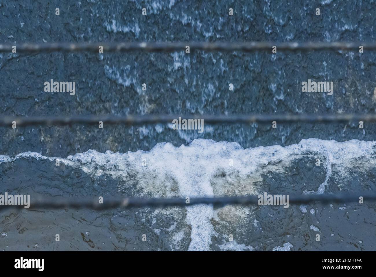 Dirty cold water filtration system industrial liquid filter, wastewater ...