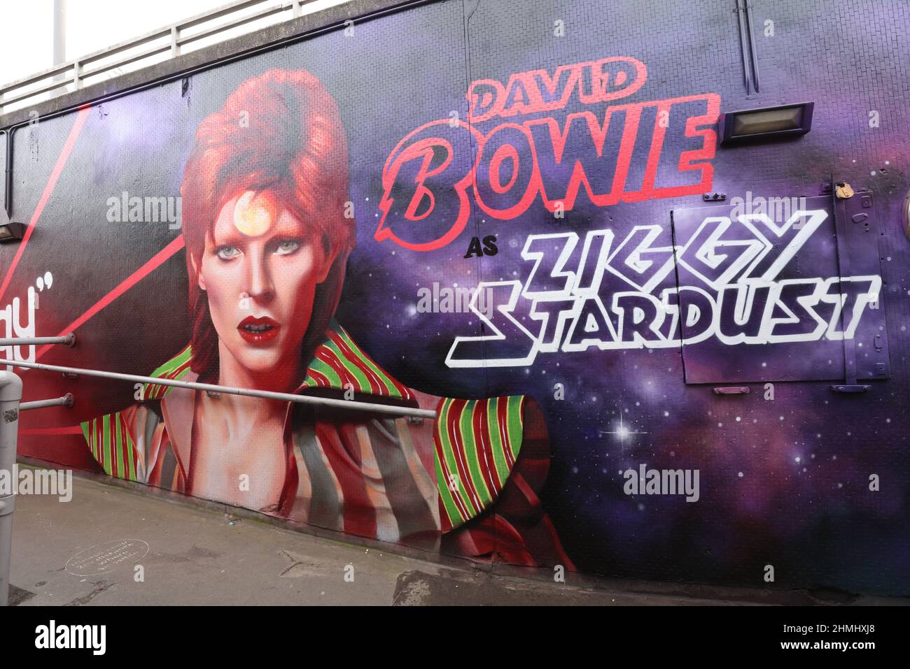 David Bowie mural unveiled in the underpass of the Tolworth Roundabout ...