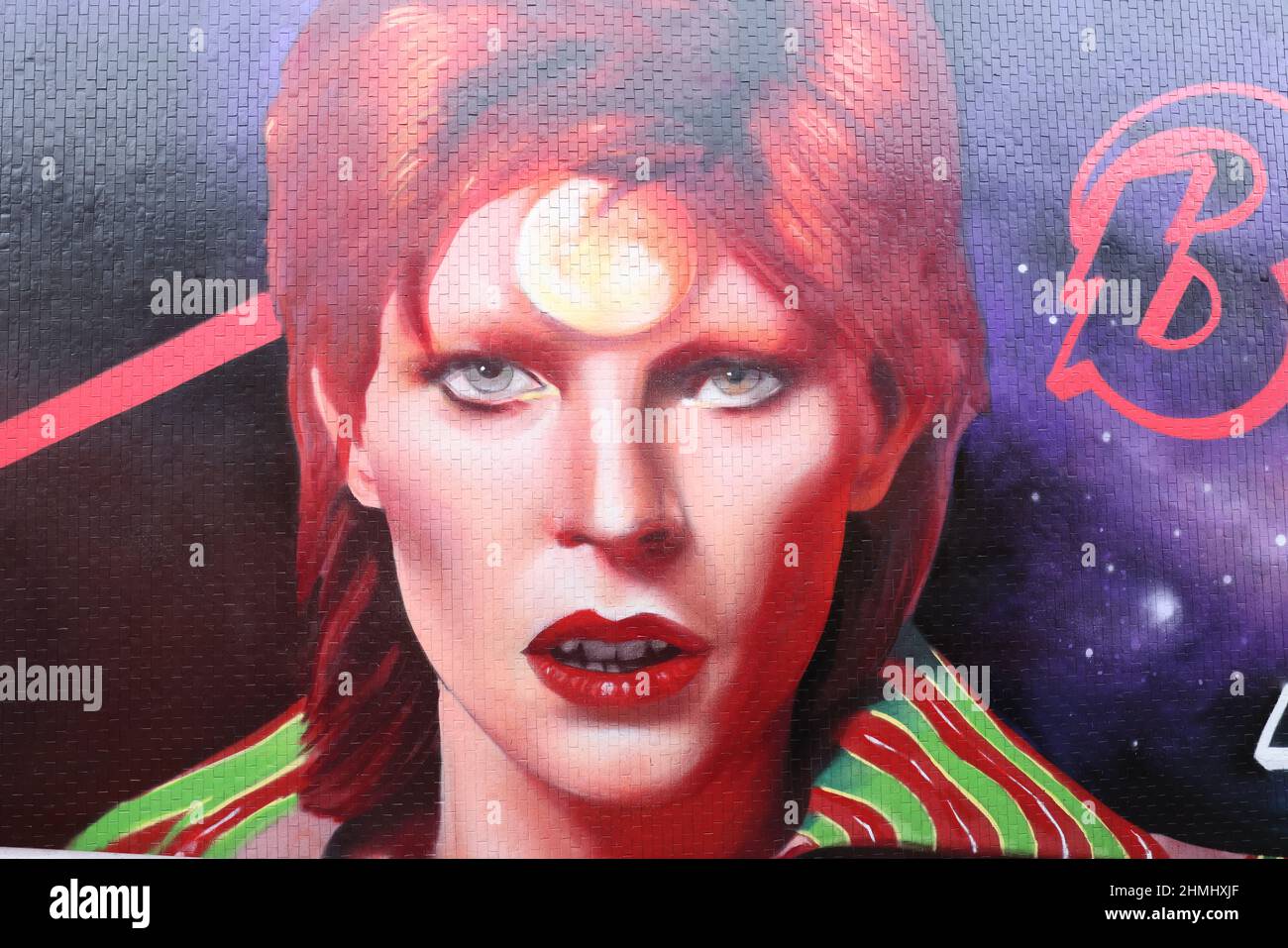 David Bowie mural unveiled in the underpass of the Tolworth Roundabout ...