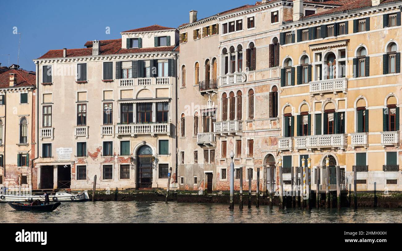 Venice, Italy, historic building along the Grand Canal Stock Photo - Alamy